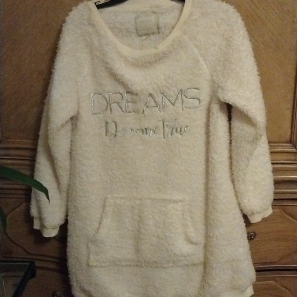 Intimates & Sleepwear | Peaches And Dreams Fuzzy Sleep Sweater | Poshmark
